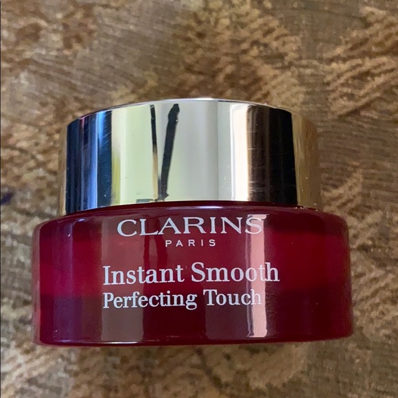 Clarins | Makeup | Clarins Instant Smooth Primer | Poshmark